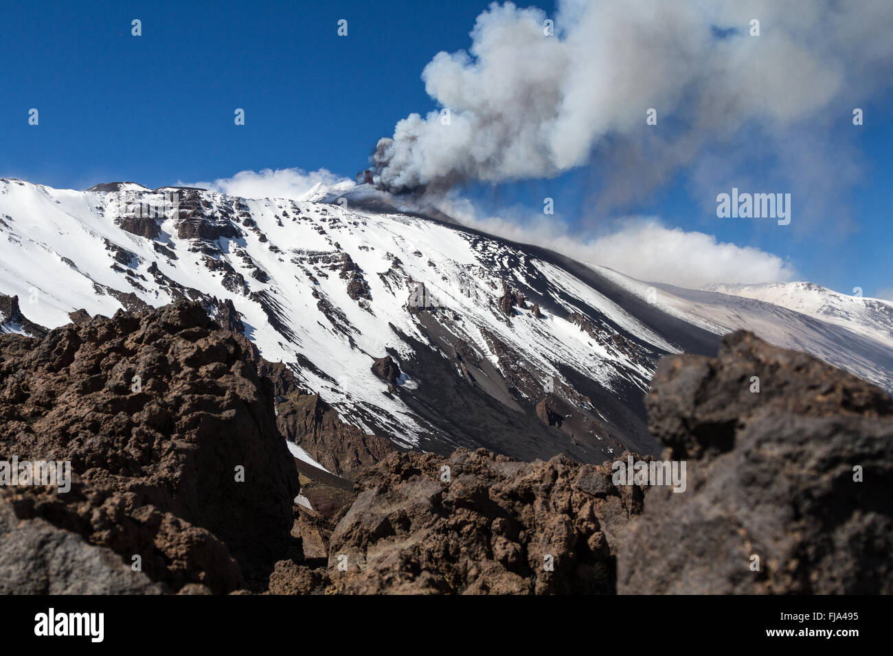 Volcano Etna eruption Stock Photo - Alamy