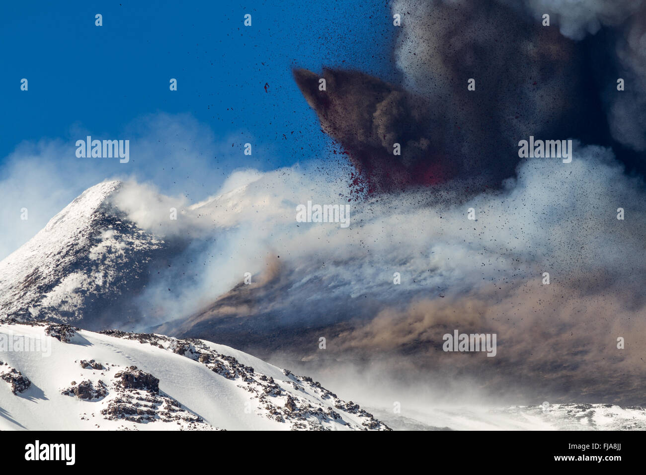 Volcano Etna eruption Stock Photo - Alamy