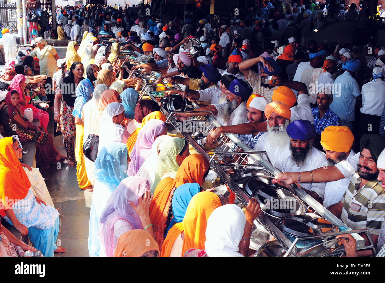 Guru community hi-res stock photography and images - Alamy