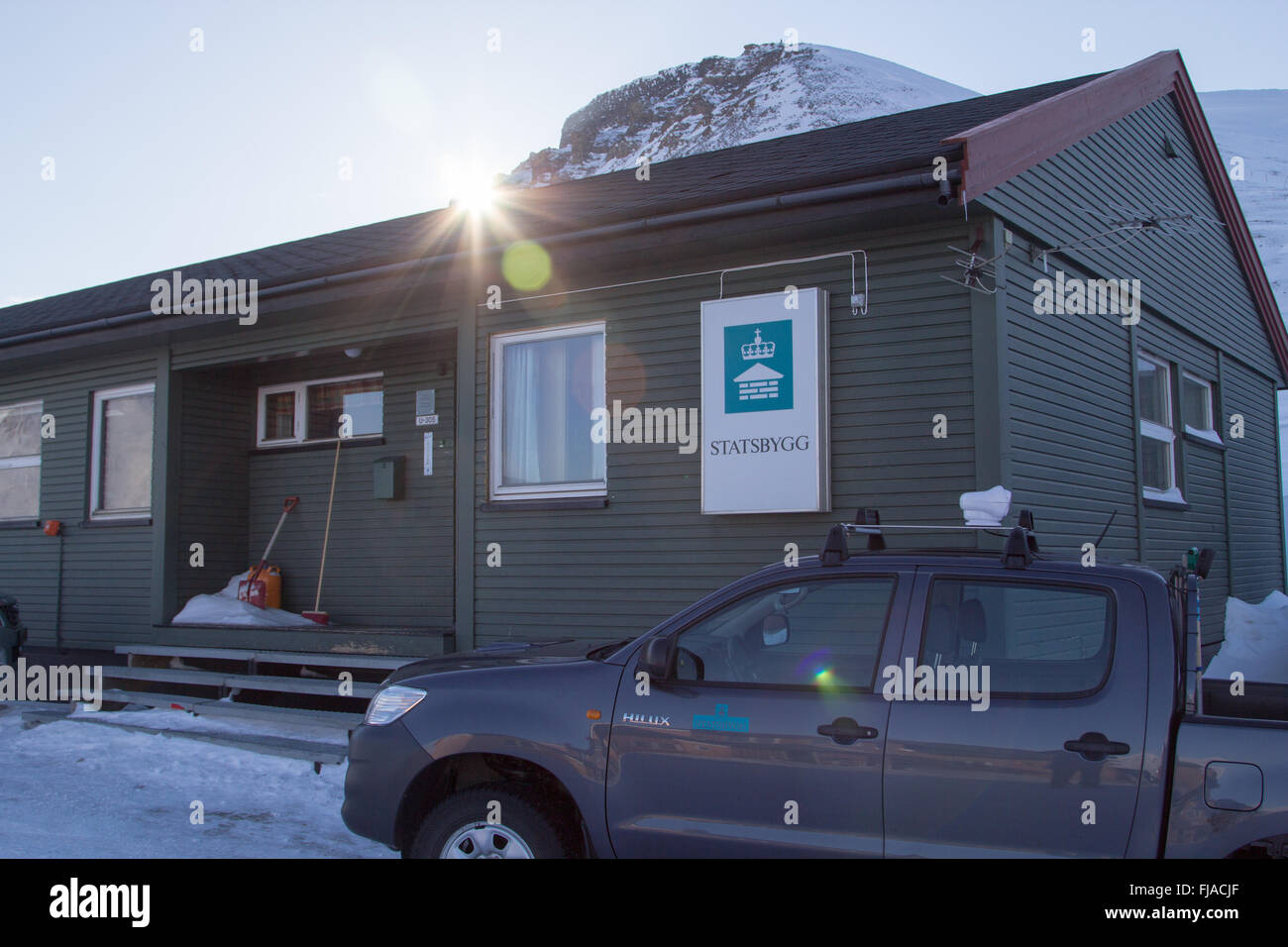 Svalbard house hi-res stock photography and images - Alamy