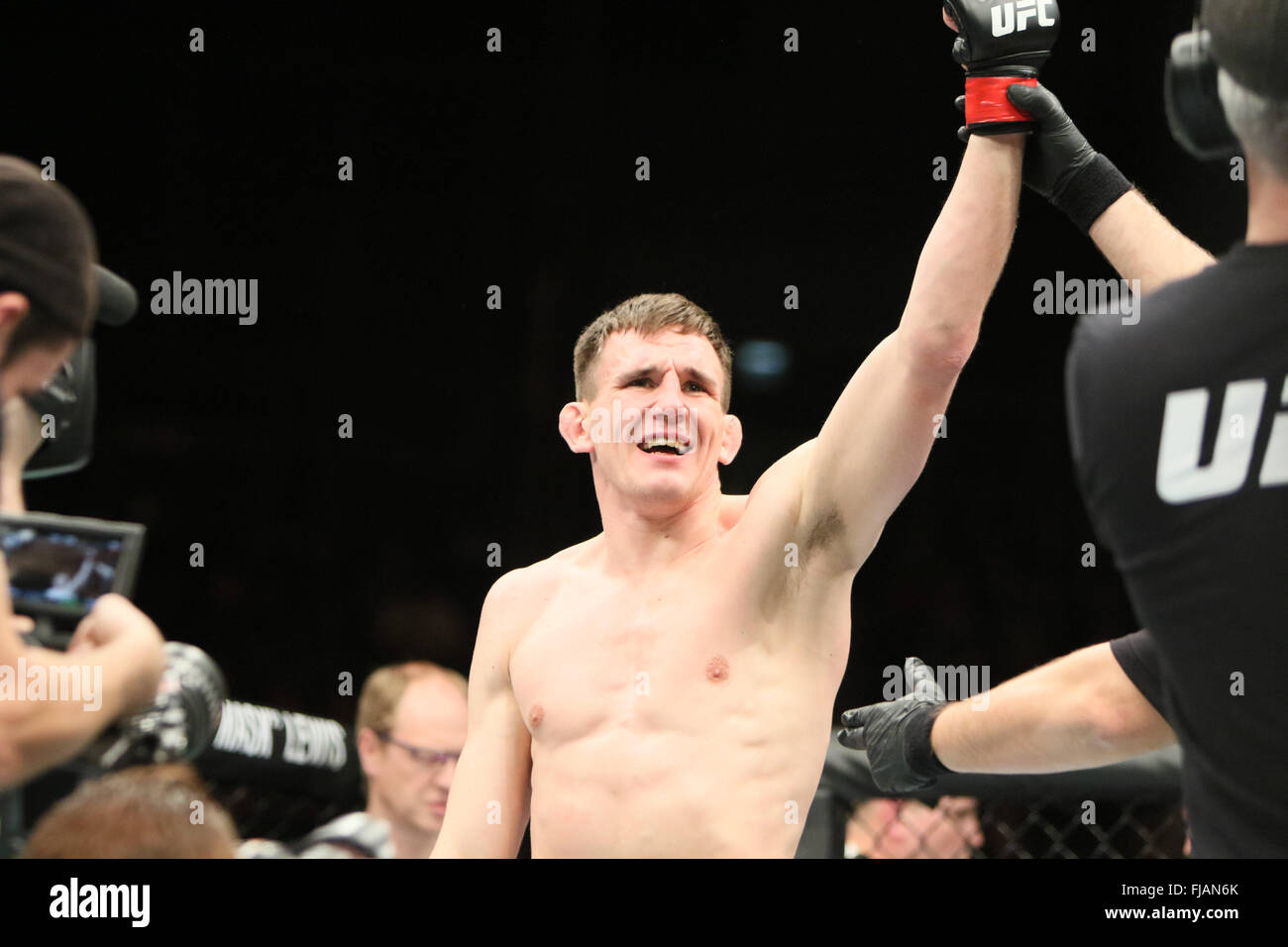 Scott Askham defeats Chris Dempsey via KO in round one Stock Photo - Alamy