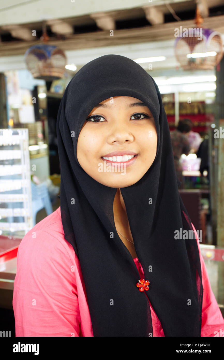 Thai Muslim woman Stock Photo - Alamy