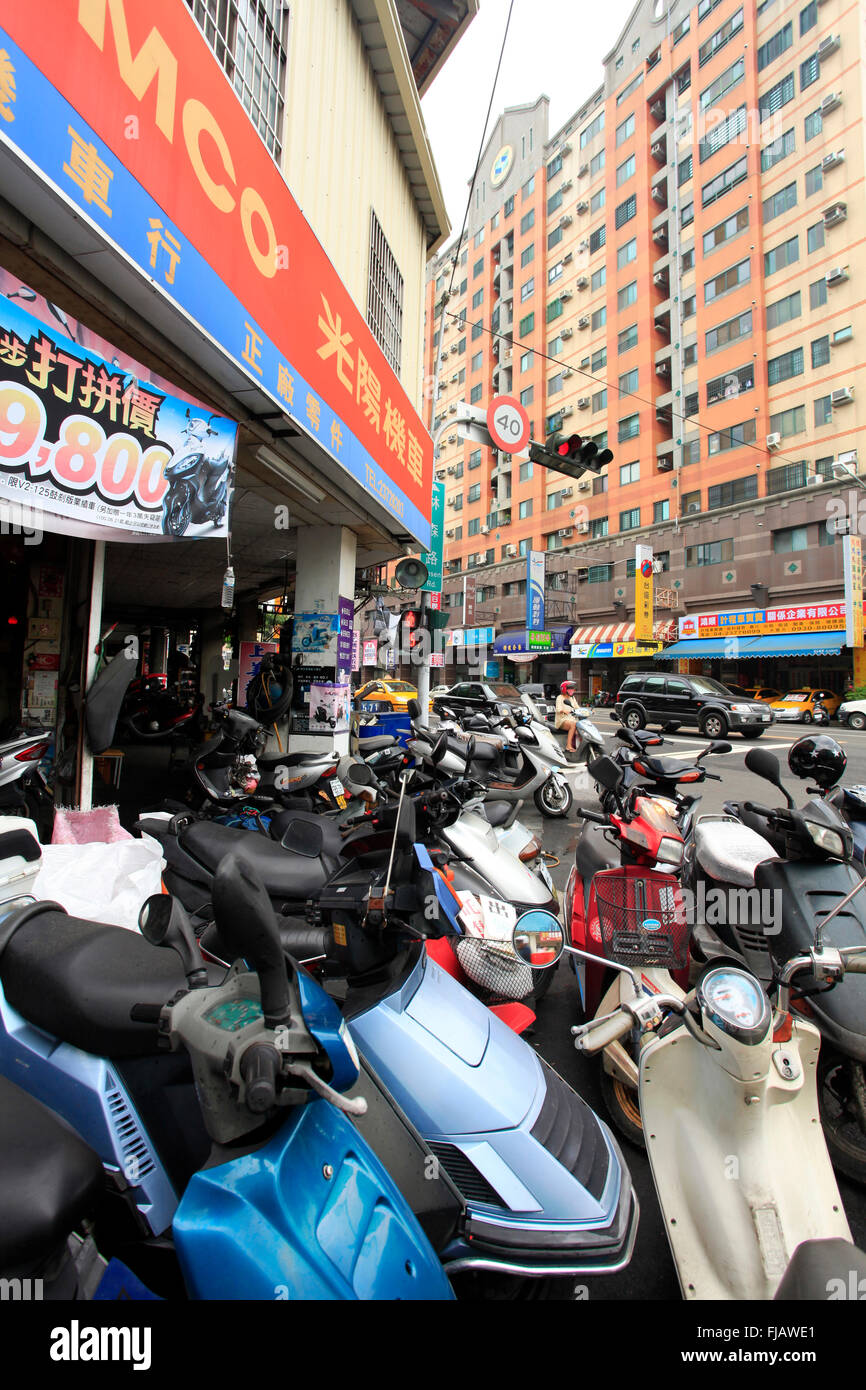 Taiwan, Taichung, crowded street Stock Photo - Alamy