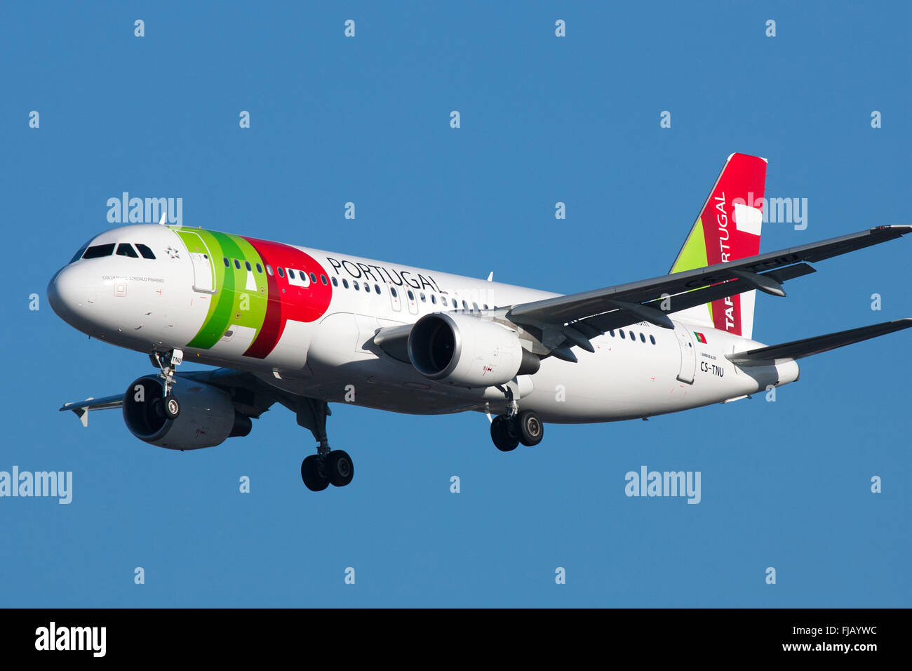 TAP - Air Portugal Airbus A320 Aircraft Stock Photo - Alamy