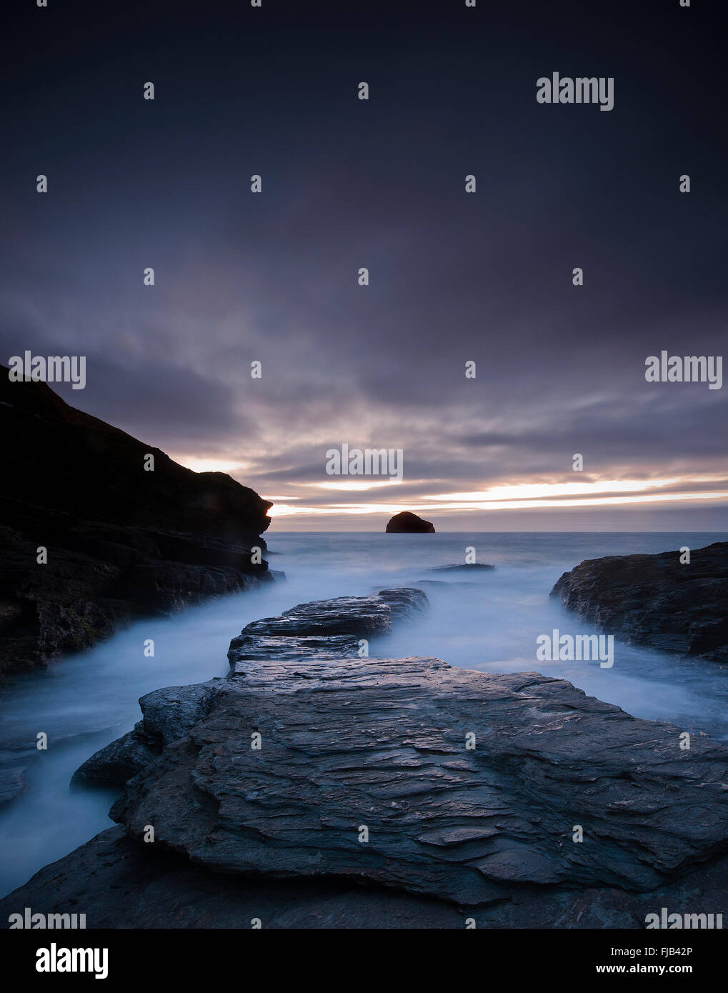 Trebarwith Strand, Cornwall Stock Photo - Alamy