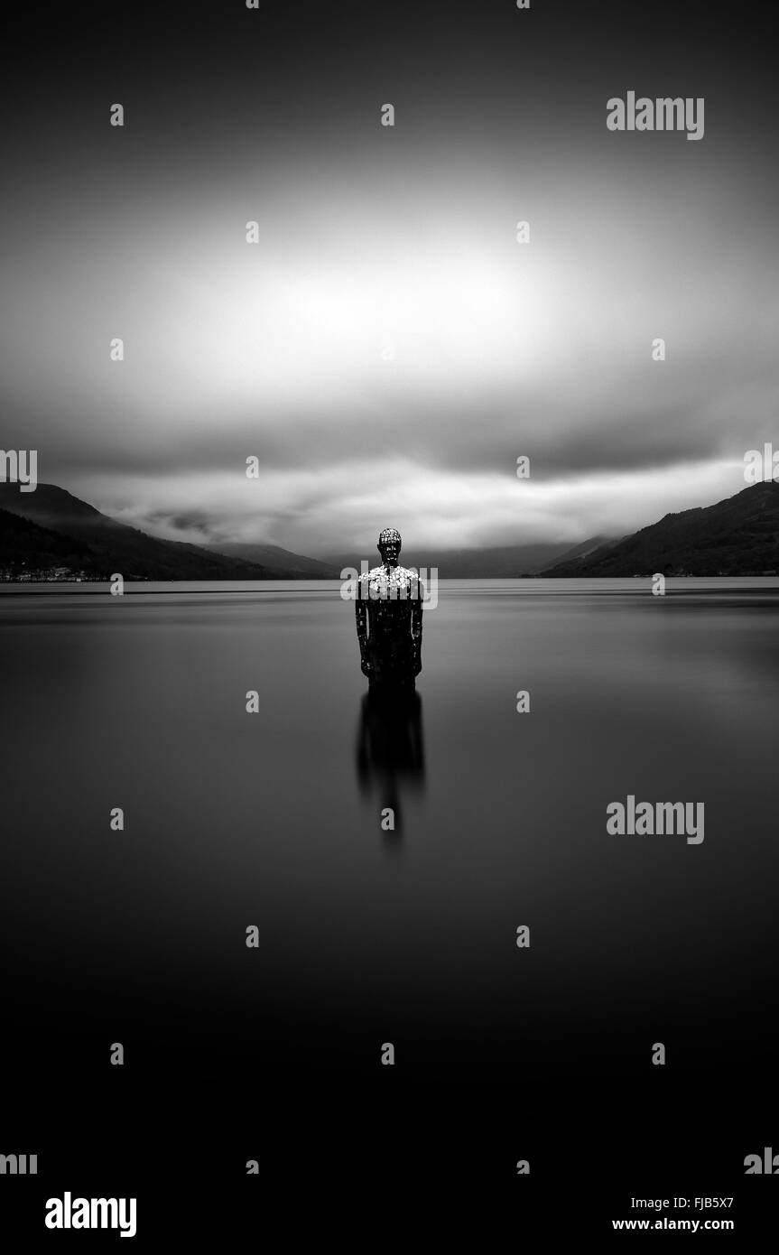 Loch earn statue hi-res stock photography and images - Alamy