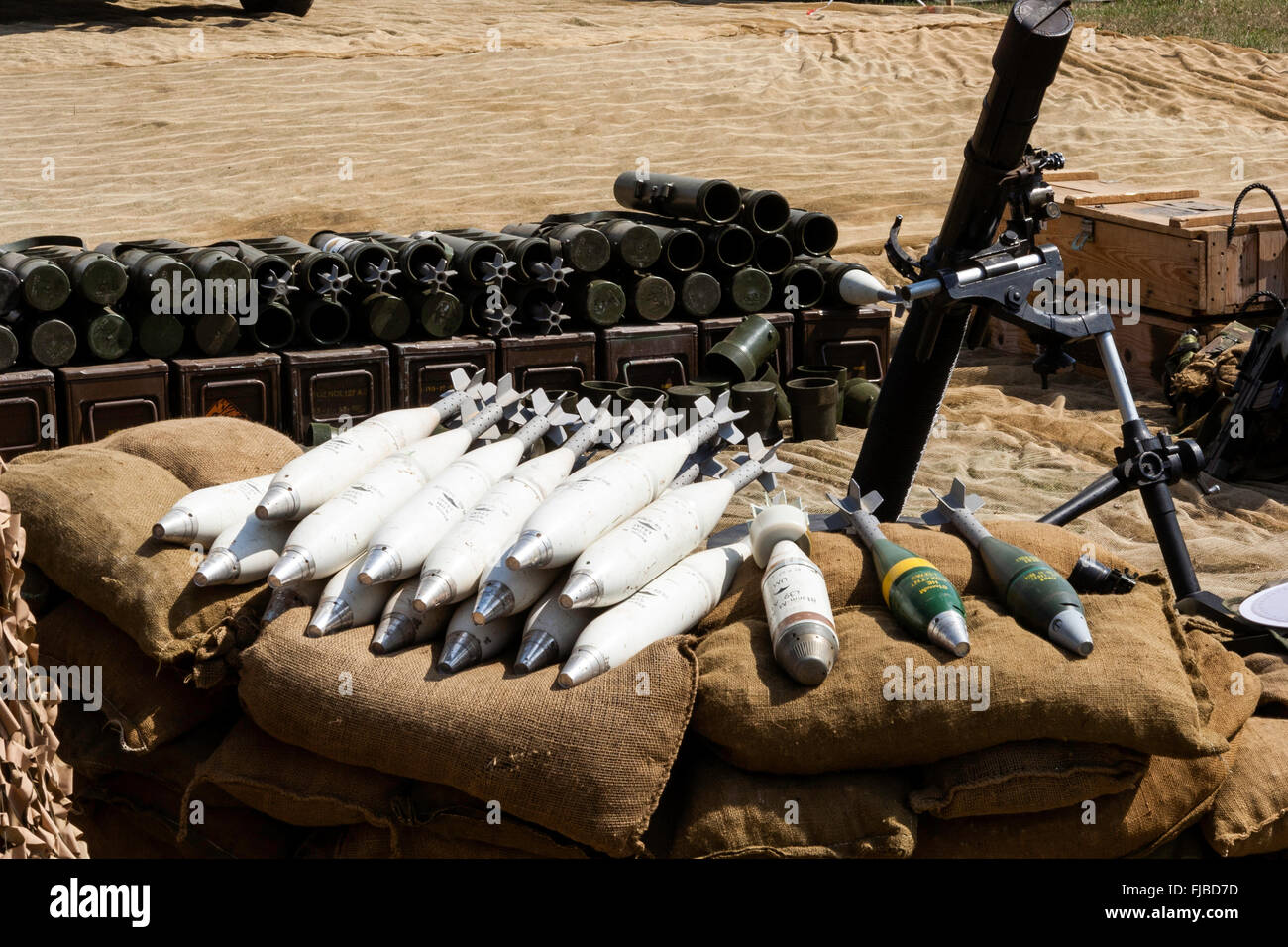 81mm mortar hi-res stock photography and images - Alamy