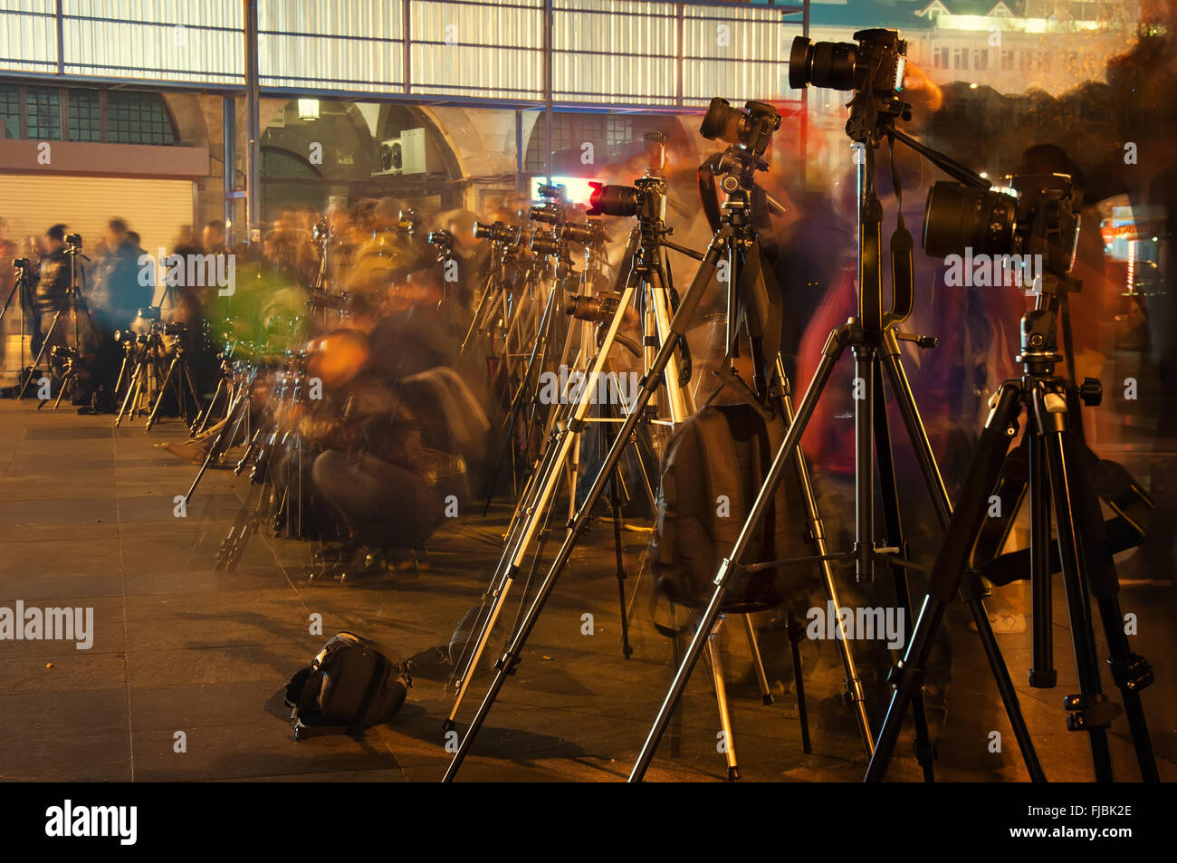 Photographers light hi-res stock photography and images - Alamy