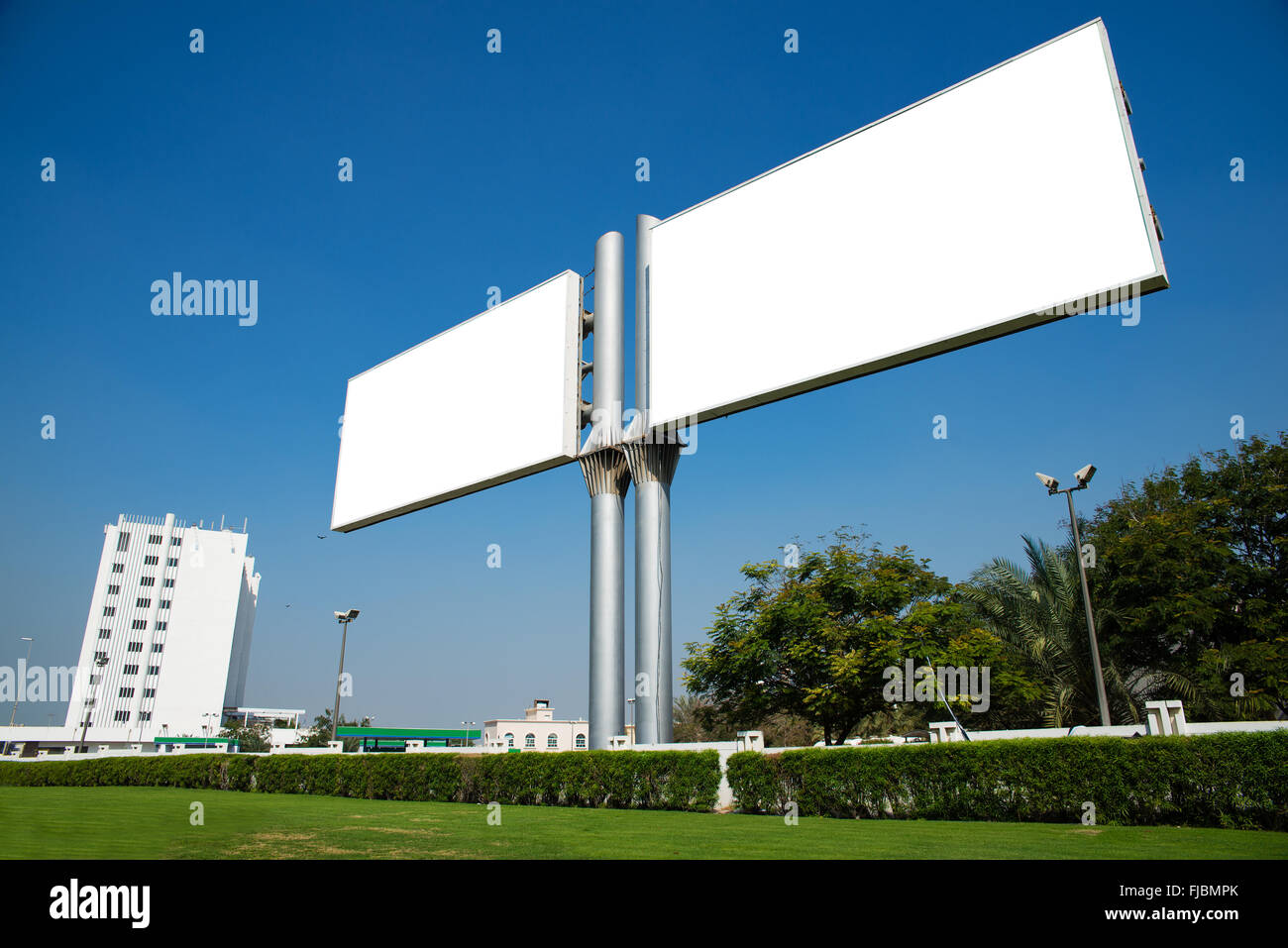 Billboard built structure hi-res stock photography and images - Alamy