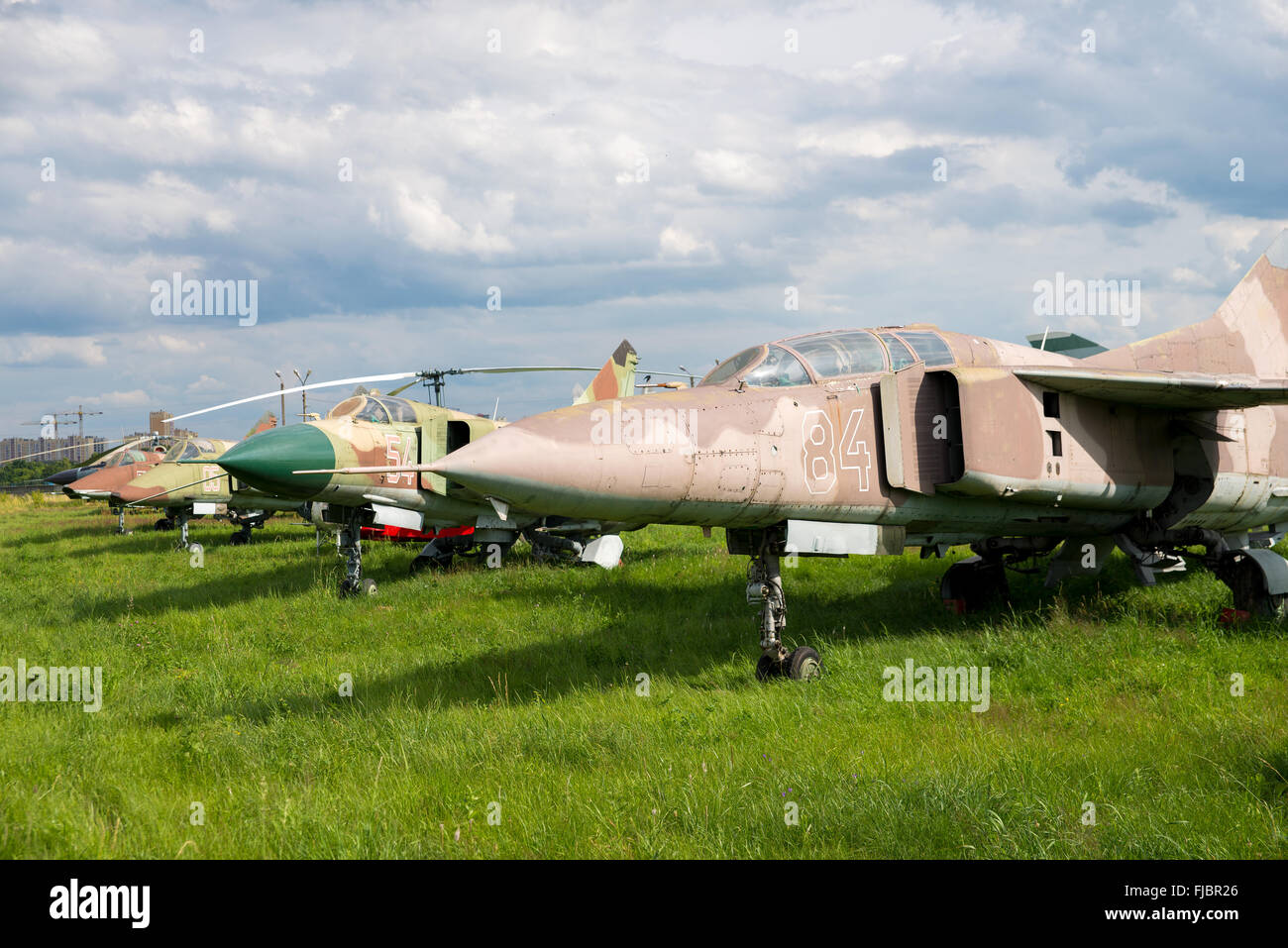Front view fighter jet hi-res stock photography and images - Alamy