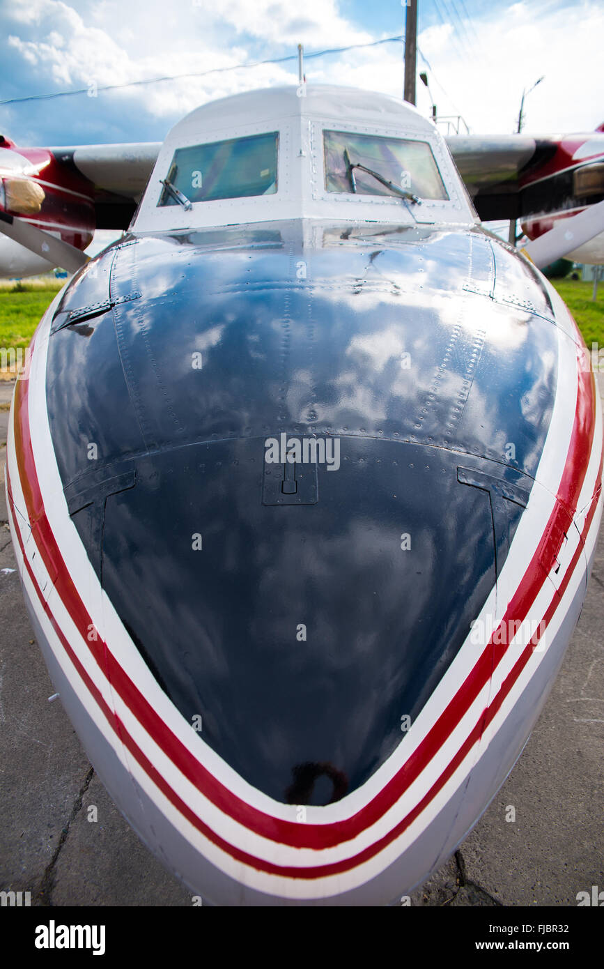 Airplane front propeller hi-res stock photography and images - Alamy
