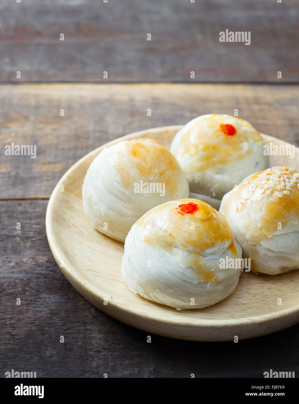 Traditional chinese cake hi-res stock photography and images - Alamy
