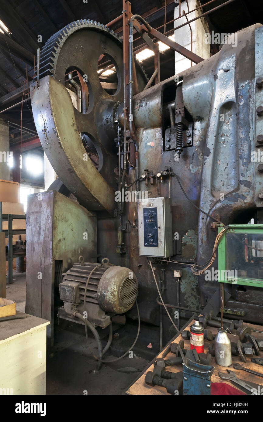 Screw press machine hi-res stock photography and images - Alamy