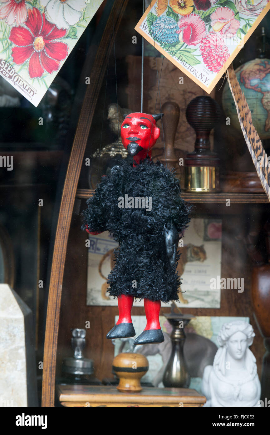 Victorian shop window hi-res stock photography and images - Alamy