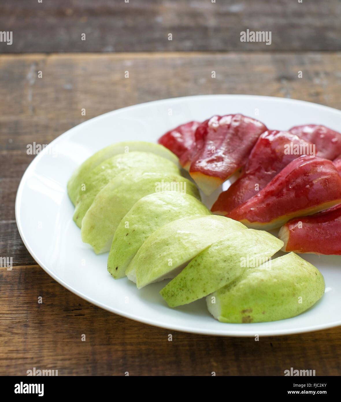 Apple guava fruit hi-res stock photography and images - Alamy