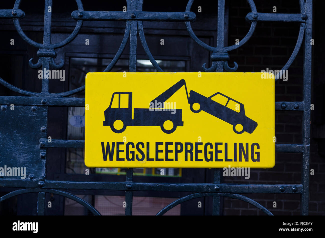 Dutch sign warning that cars parked here will be towed away Stock Photo ...