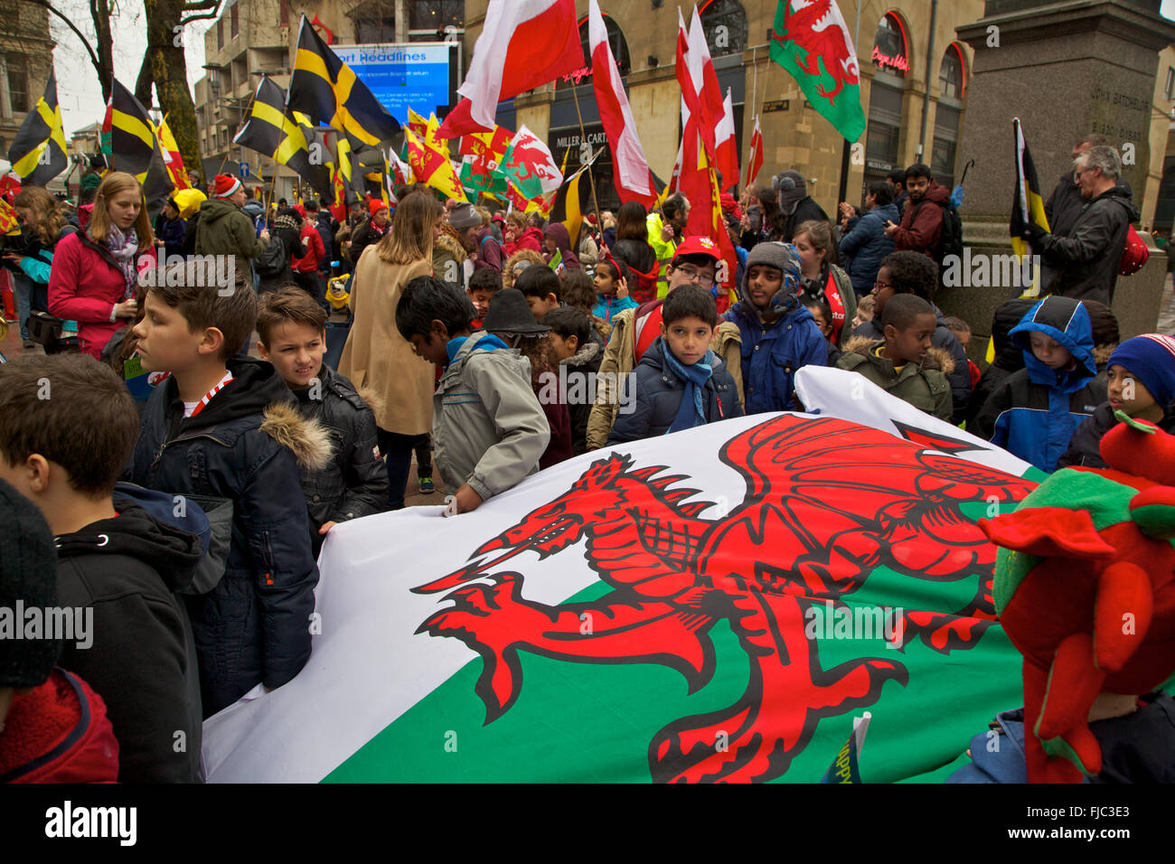 Cardiff, Wales, UK, 1st March 2016. Saint Davids Day Parade in Cardiff ...
