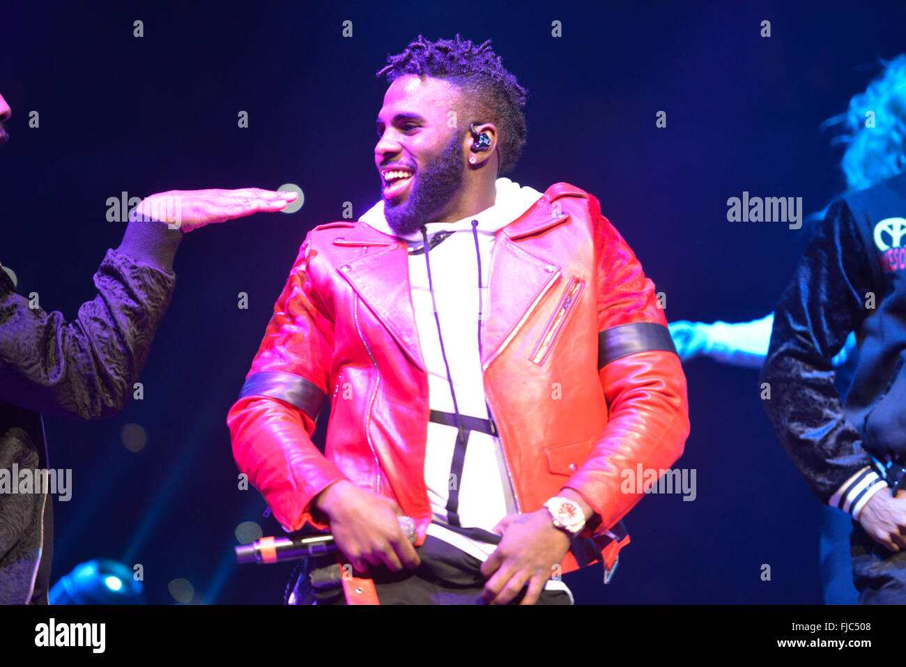 Att center hi-res stock photography and images - Alamy