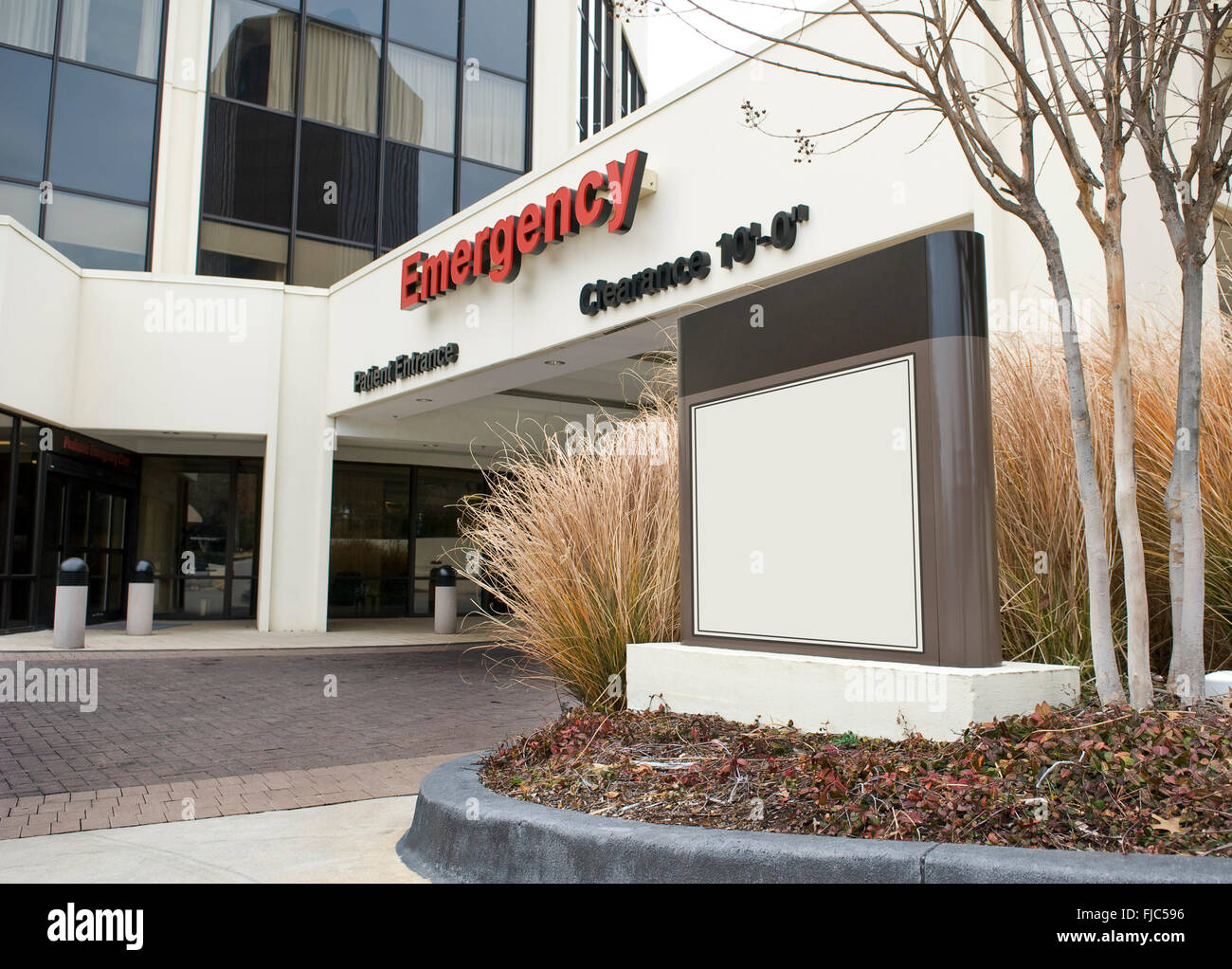 Emergency services sign hi-res stock photography and images - Alamy