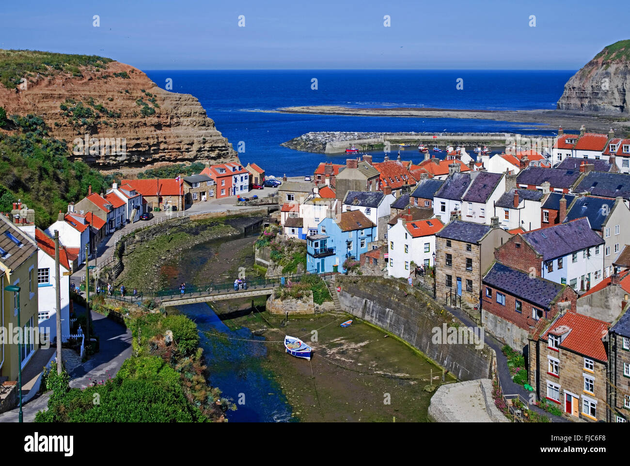 Attractive coastal village hi-res stock photography and images - Alamy
