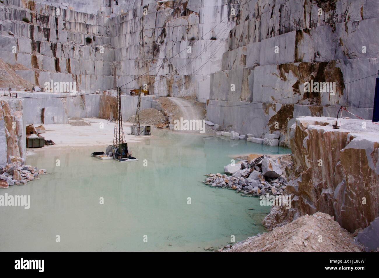 Marble quarry carrara hi-res stock photography and images - Alamy