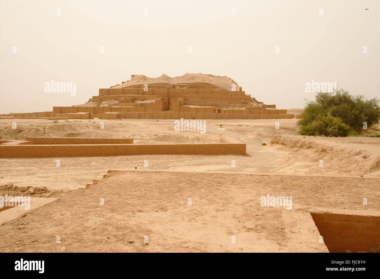 Ziggurat at Chogha Zanbil, Iran Stock Photo - Alamy