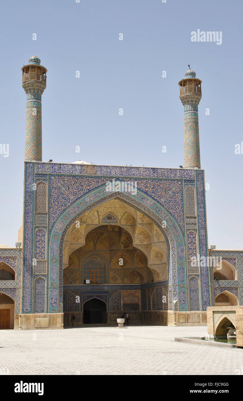 Iwan and minarets in Jameh Mosque, Isfahan, Iran Stock Photo - Alamy