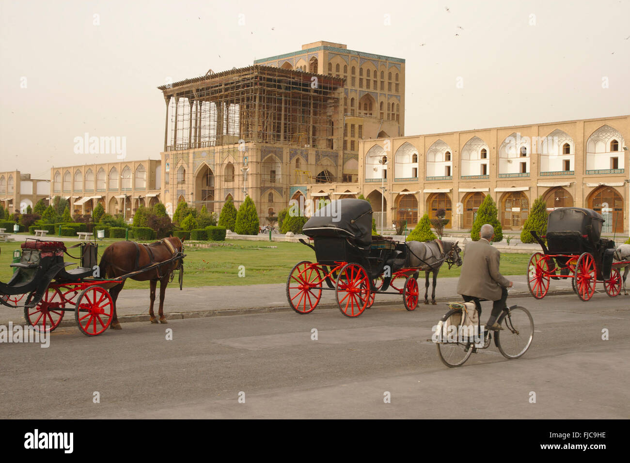Chariots in front of Ali Qapu Palace on Imam Square (Shah Square ...