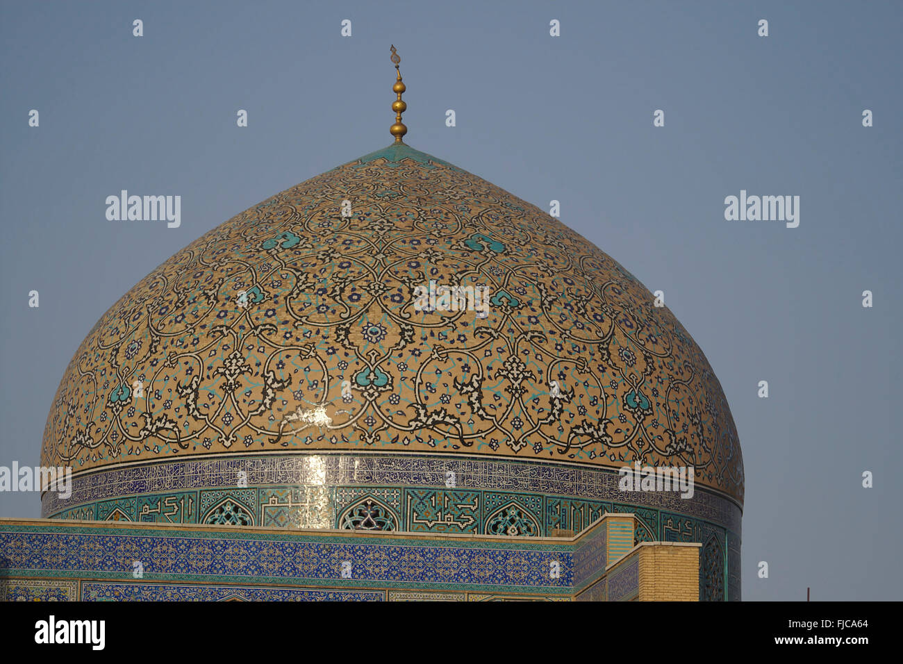 Dome of Sheikh Lotfollah Mosque on Iman Square in Isfahan, Iran Stock ...