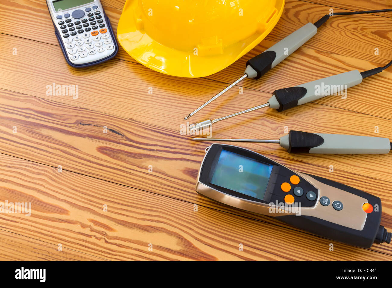 Electronic instrument for measuring of temperature probes on wood ...
