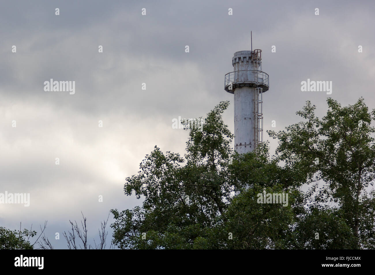 Rising above cloud forest hi-res stock photography and images - Alamy