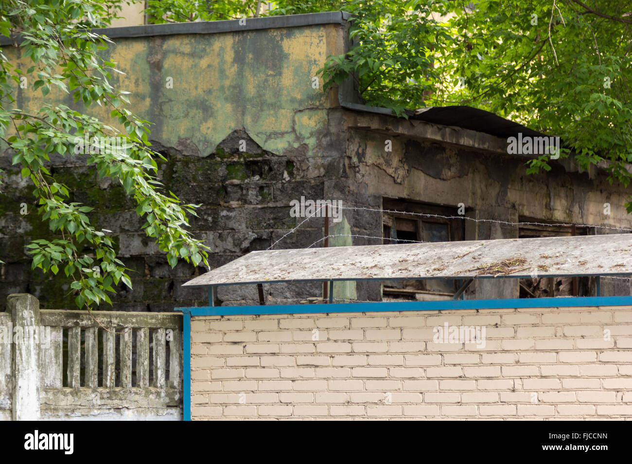 Old moss building hi-res stock photography and images - Alamy