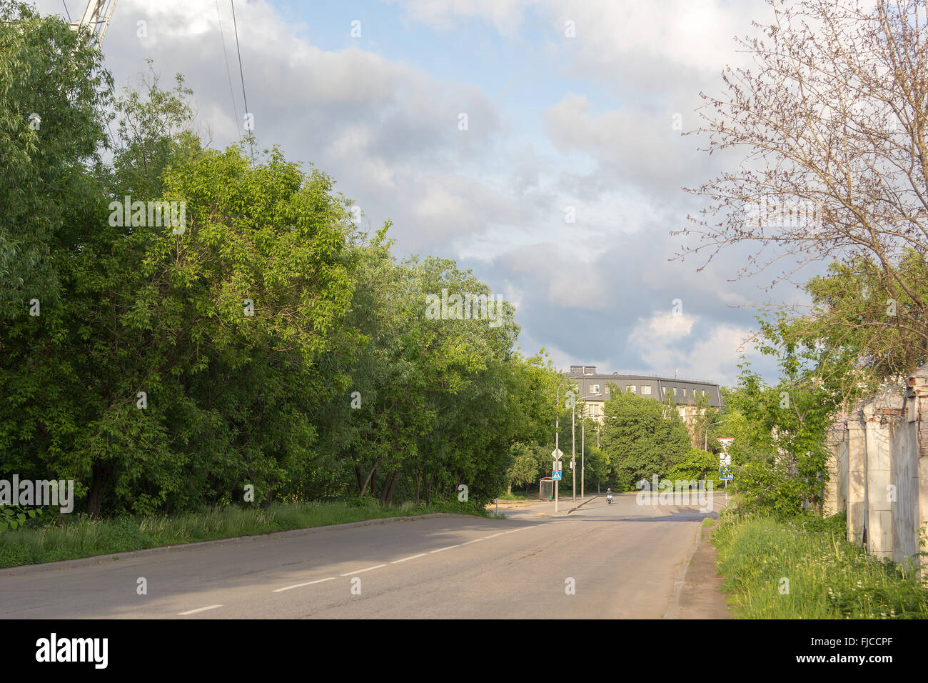 Quiet street paris hi-res stock photography and images - Alamy