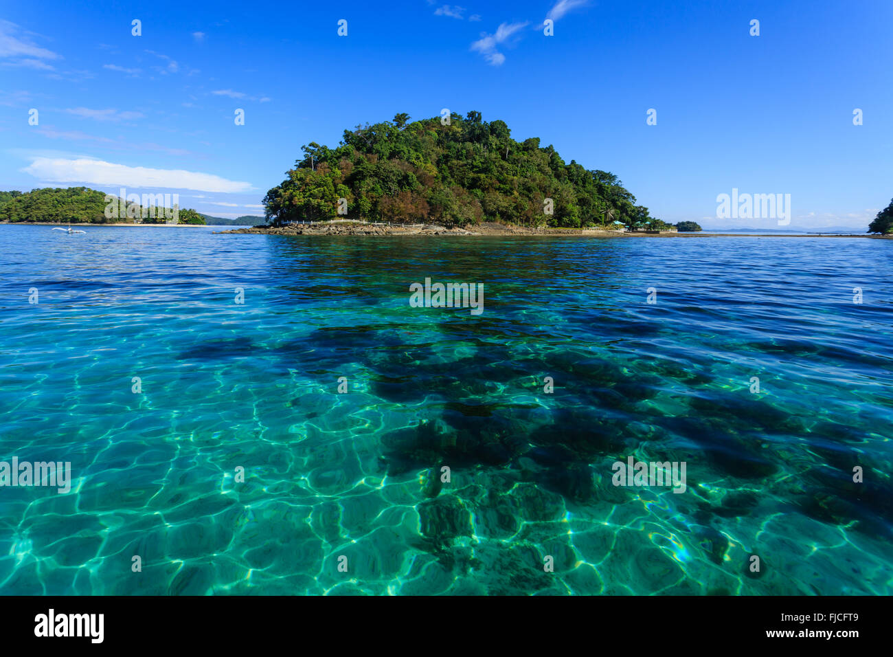 Round reef hi-res stock photography and images - Alamy