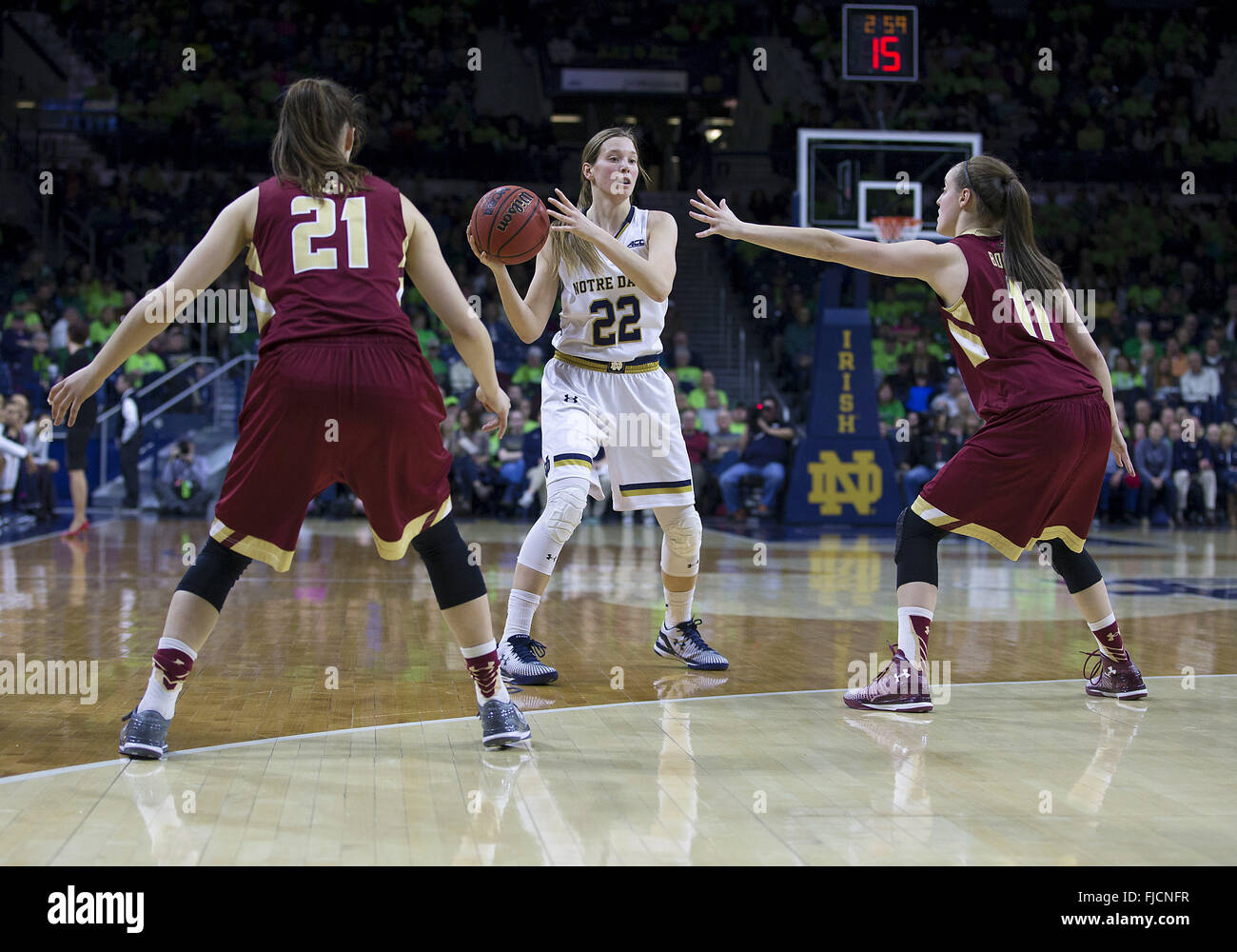 South Bend, Indiana, USA. 27th Feb, 2016. Notre Dame guard Madison ...