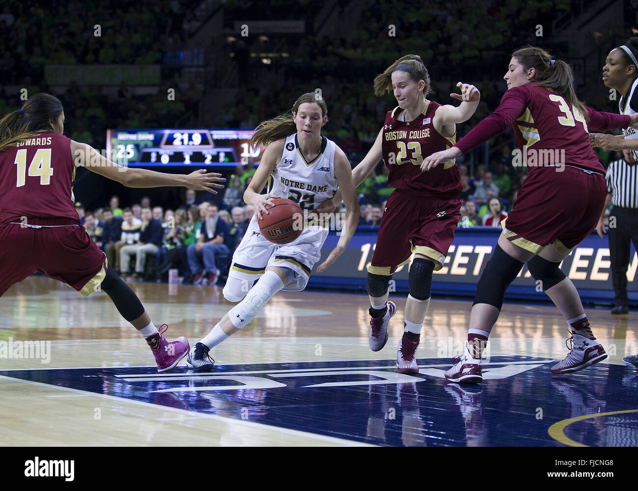 Kelly hughes hi-res stock photography and images - Alamy