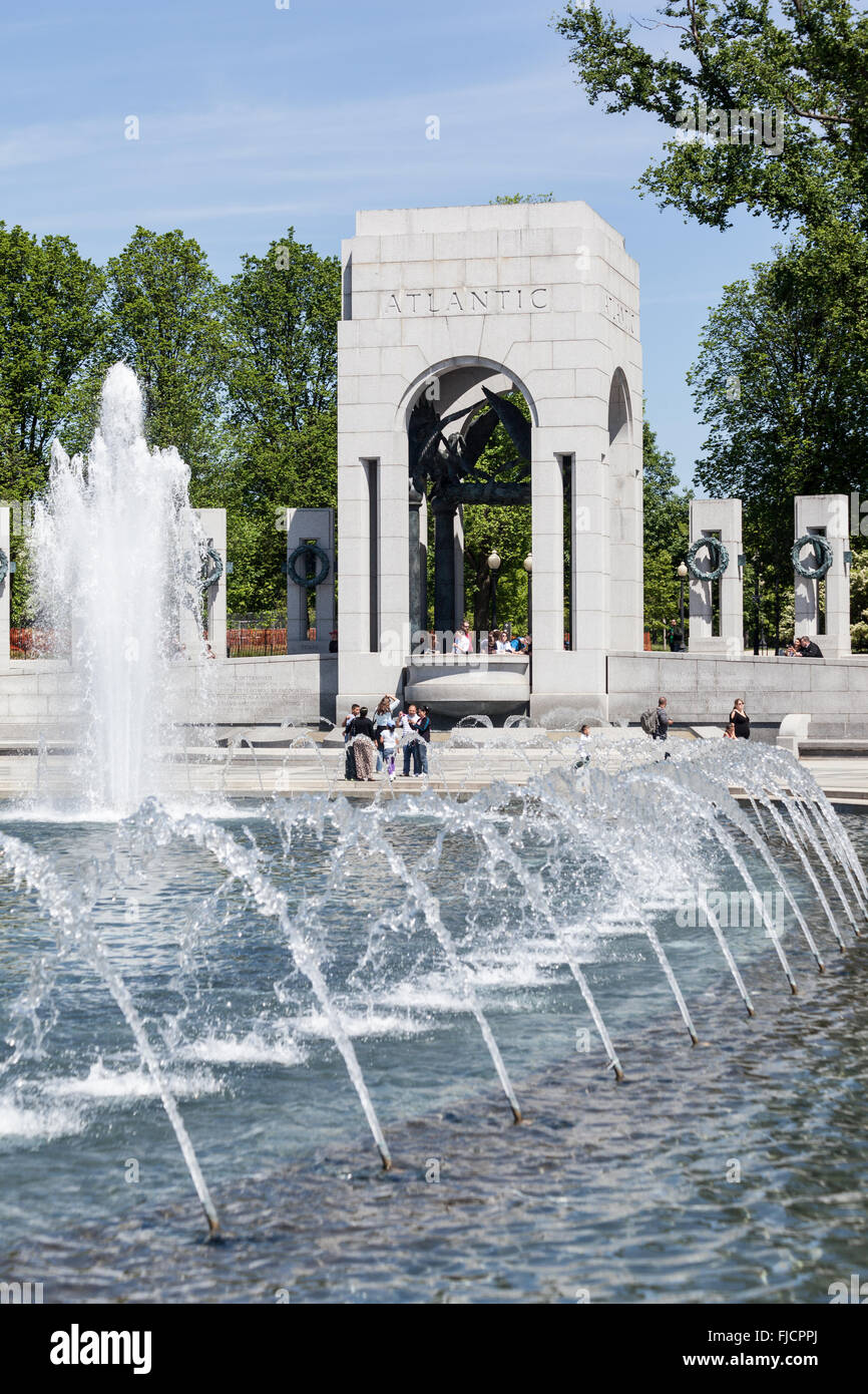 World War II memorial in Washington DC Stock Photo - Alamy