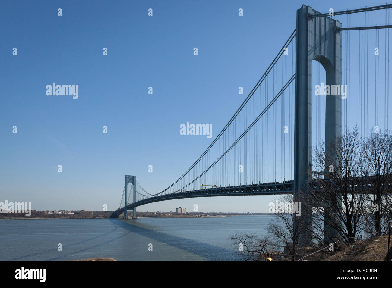 The famous Verrazano-Narrows Bridge viewed from Fort Wadsworth in ...