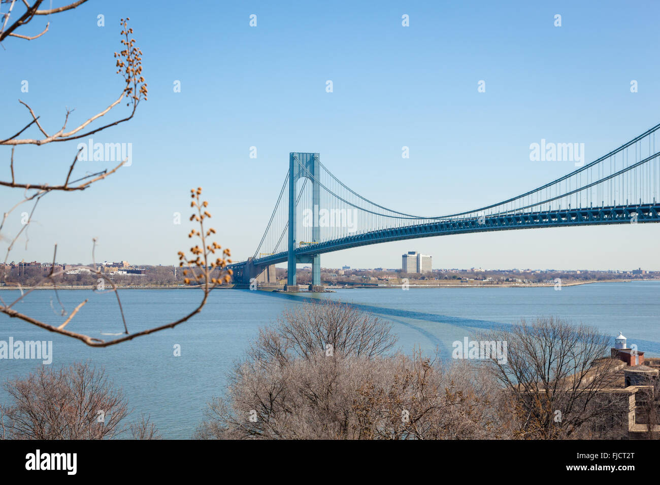 The famous Verrazano-Narrows Bridge viewed from Fort Wadsworth in ...