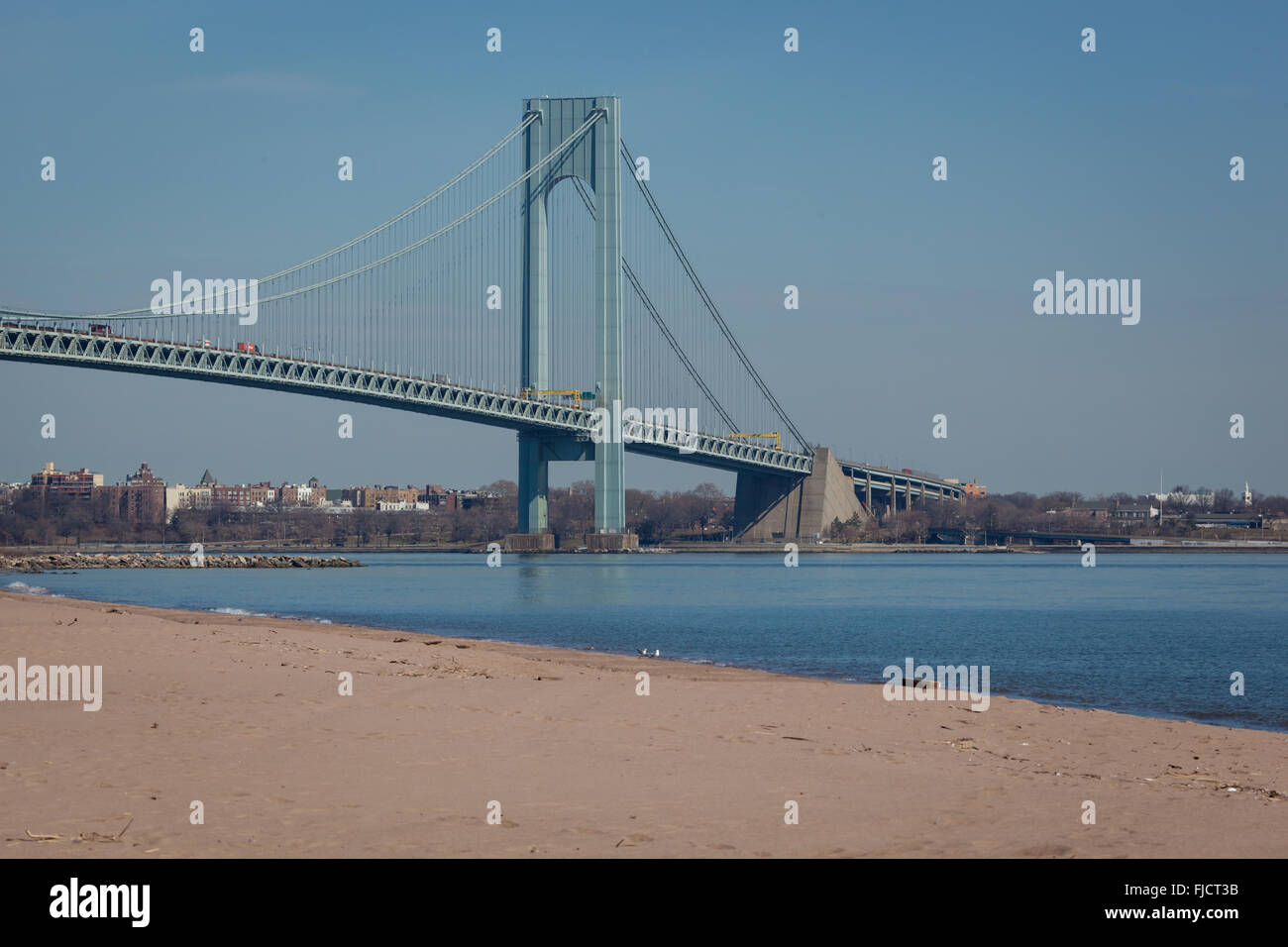 The famous Verrazano-Narrows Bridge viewed from Fort Wadsworth in ...