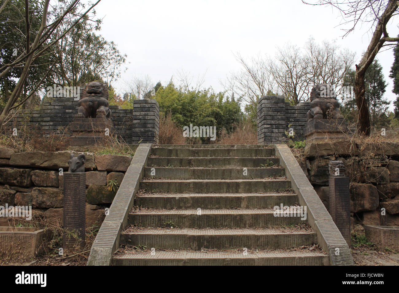 Altar stone hi-res stock photography and images - Alamy