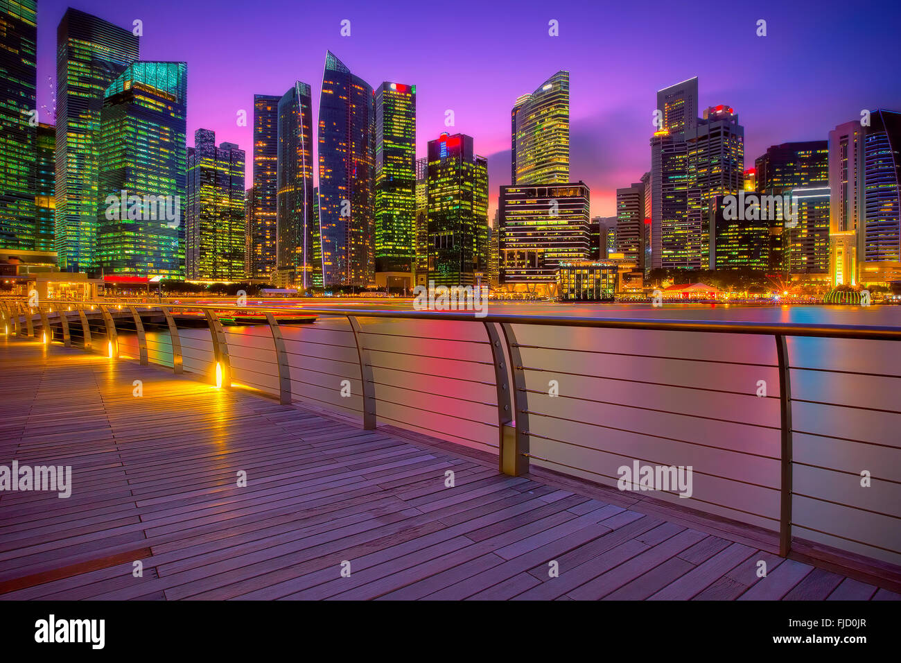 Cityscape marina district pier hi-res stock photography and images - Alamy