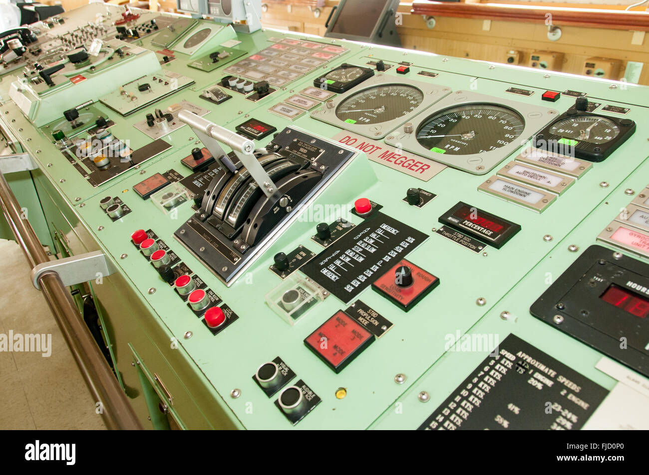 Ship speed indicator hi-res stock photography and images - Alamy