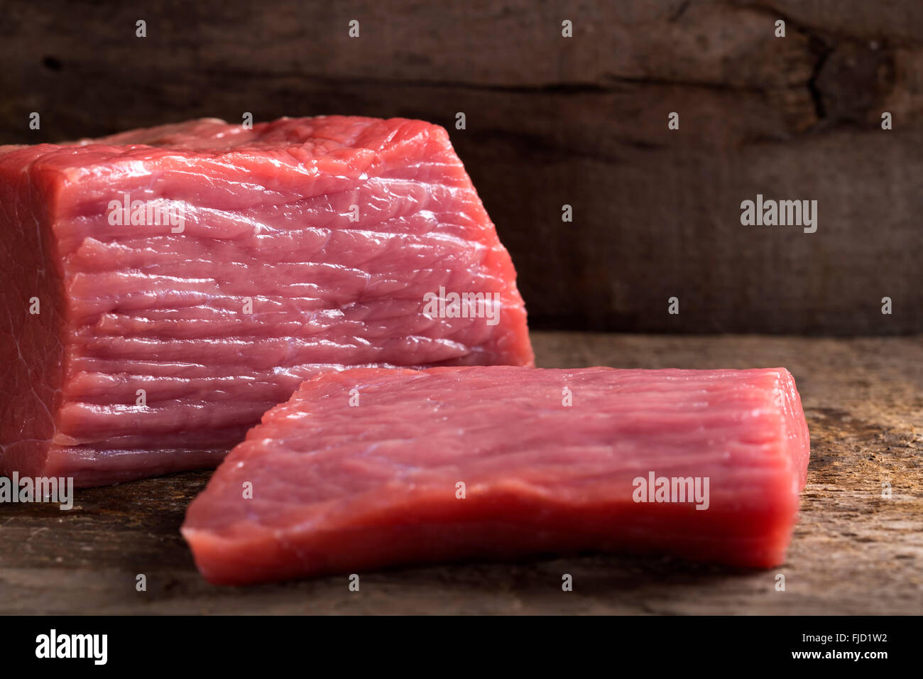 Raw beef fillet hi-res stock photography and images - Alamy
