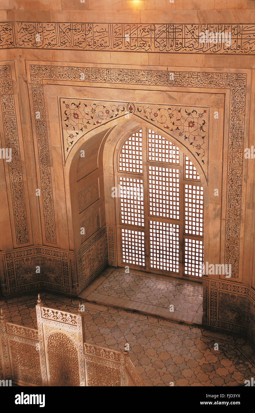 Taj Mahal Interior Mausoleum High Resolution Stock Photography and ...