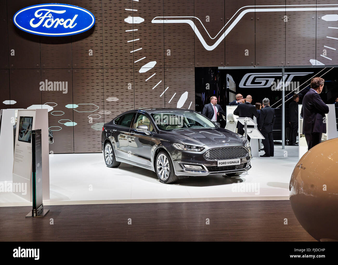 Ford vignale hi-res stock photography and images - Alamy