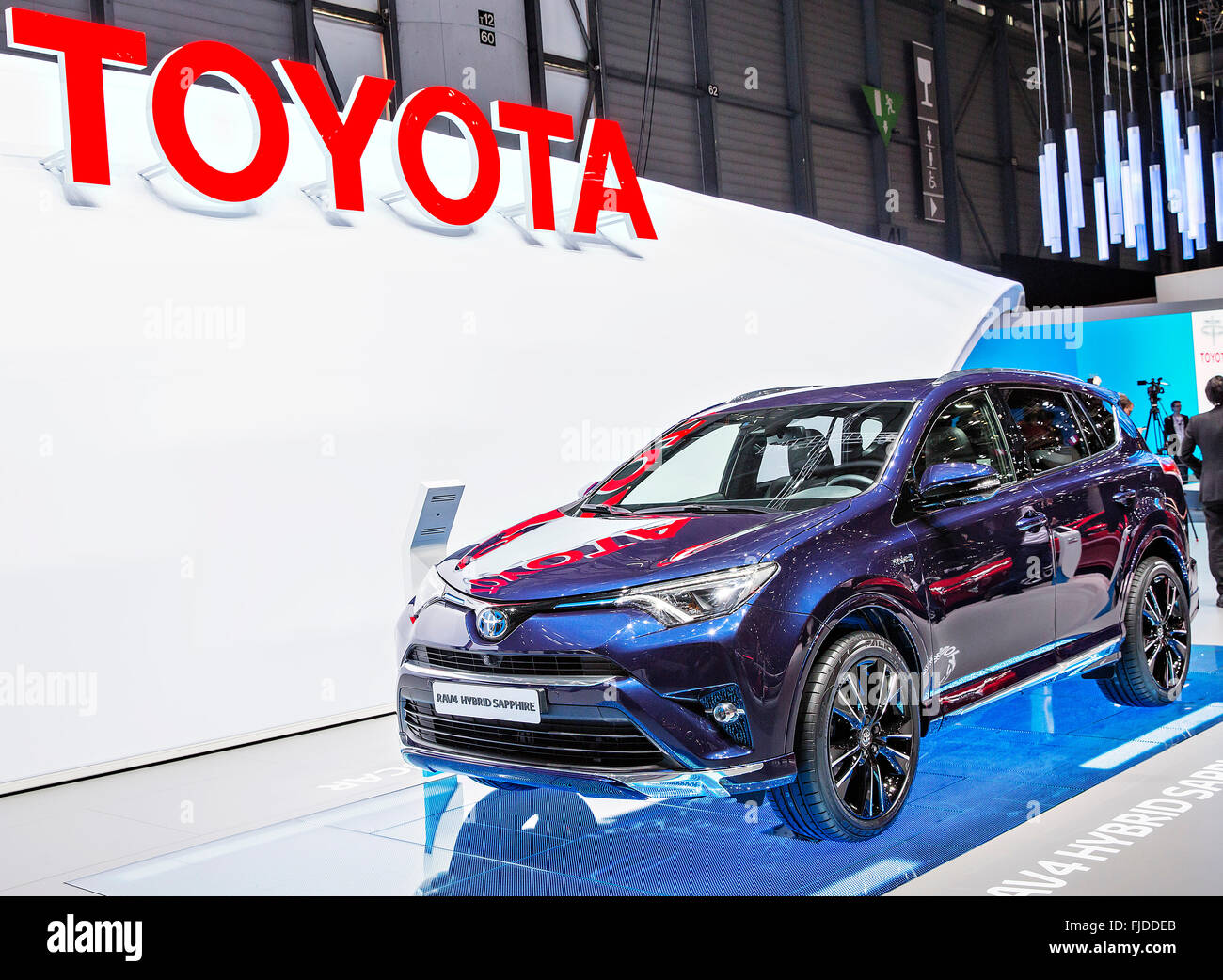 Toyota rav4 hybrid hi-res stock photography and images - Alamy