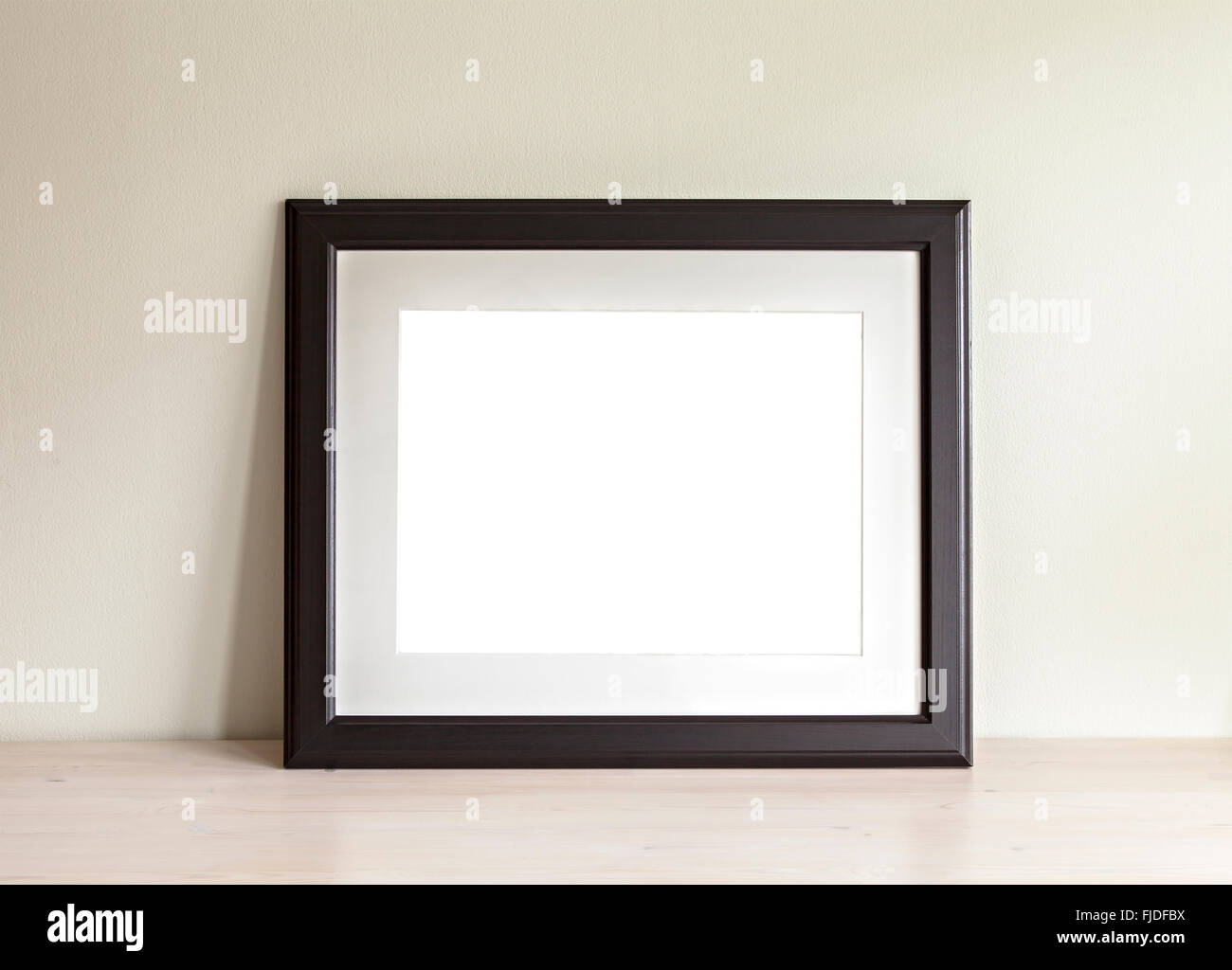 Horizontal frame hi-res stock photography and images - Alamy