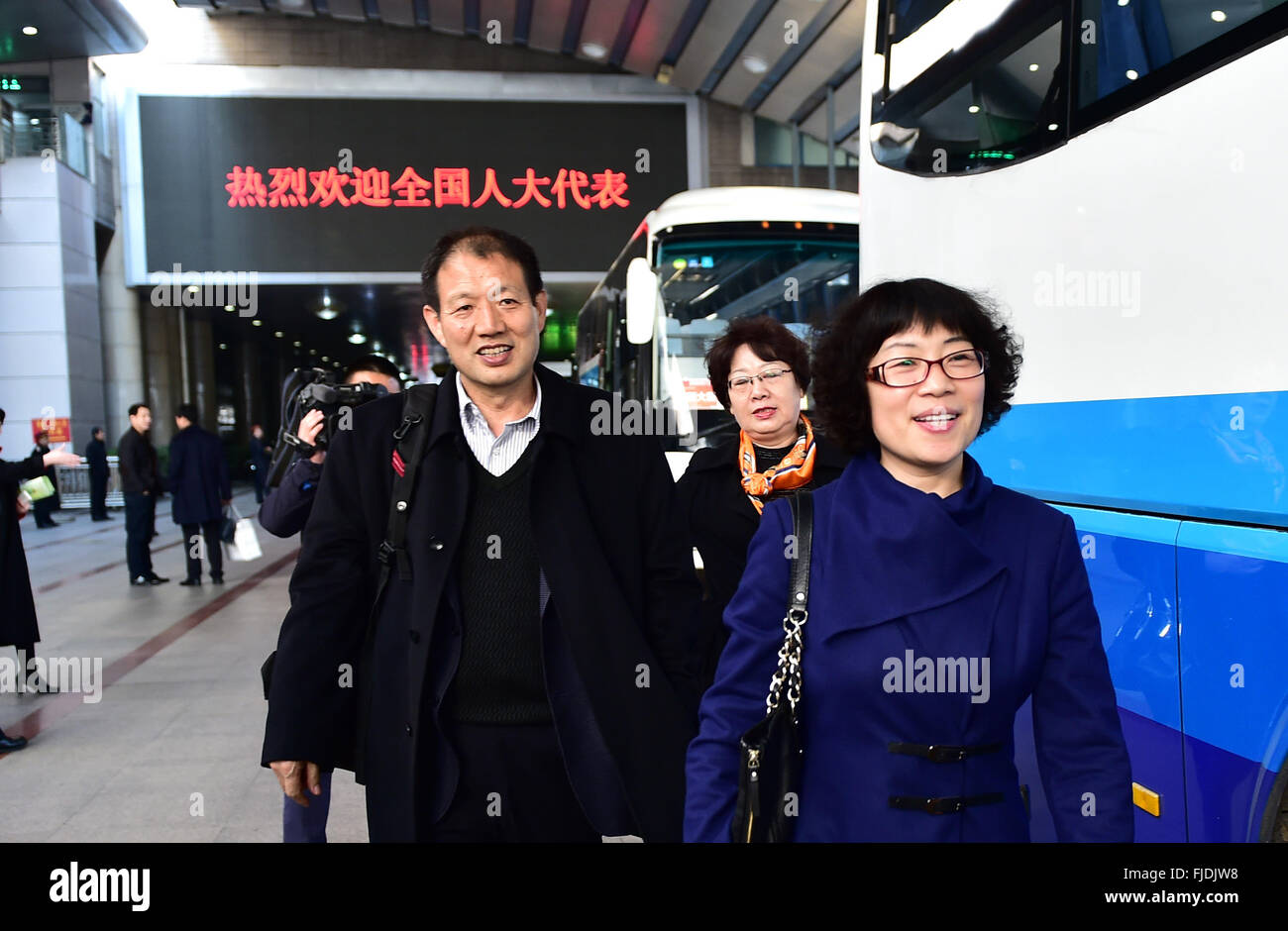 Open shuttle bus hi-res stock photography and images - Alamy