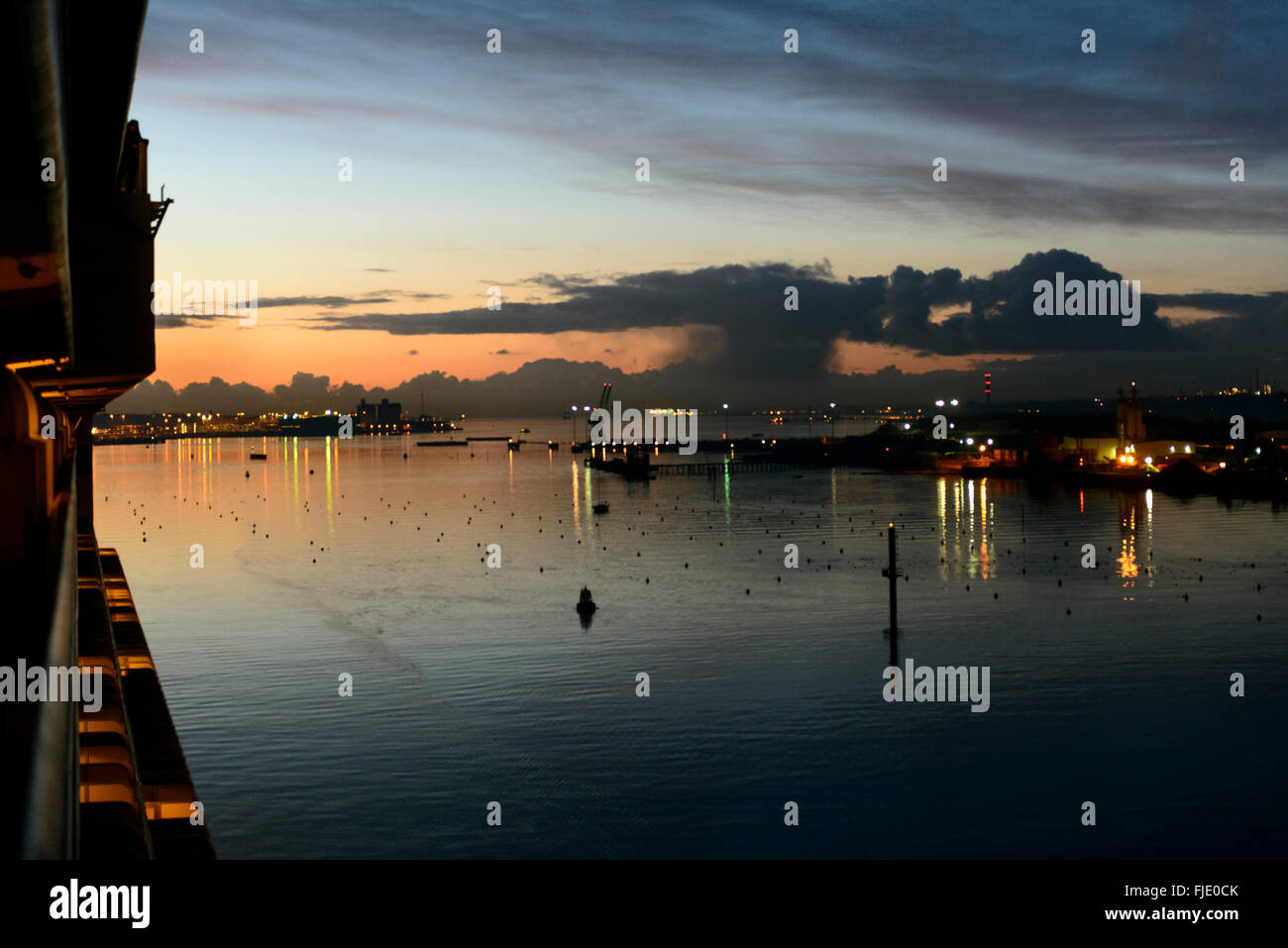 Southampton Docks At Night High Resolution Stock Photography and Images ...